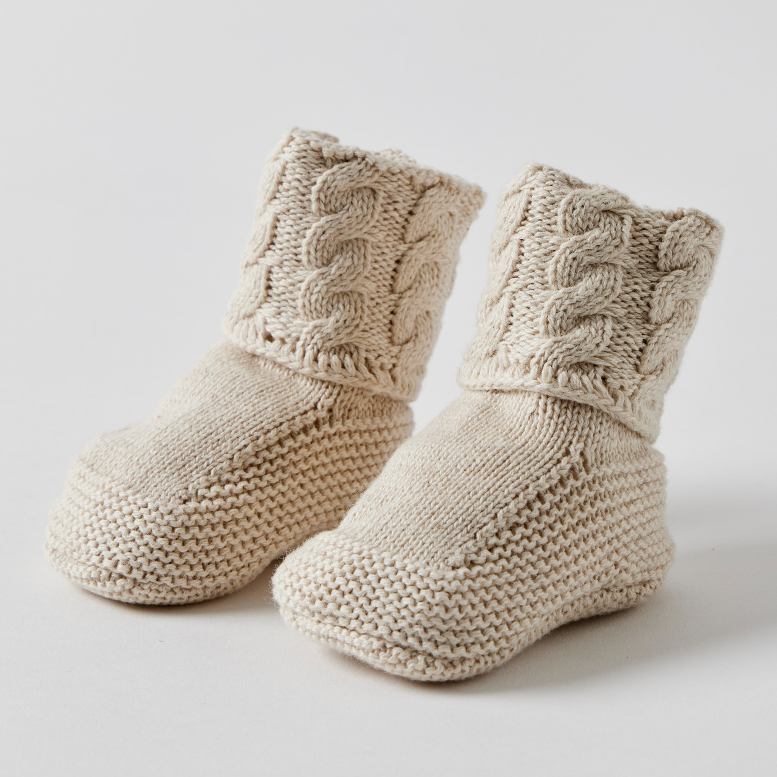 Jiggle & Giggle Cable Knit Natural Booties - Pilbeam Living
